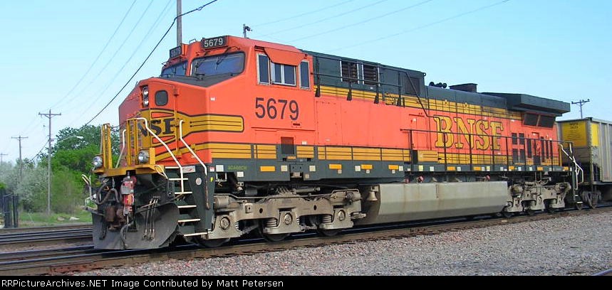 BNSF 5679